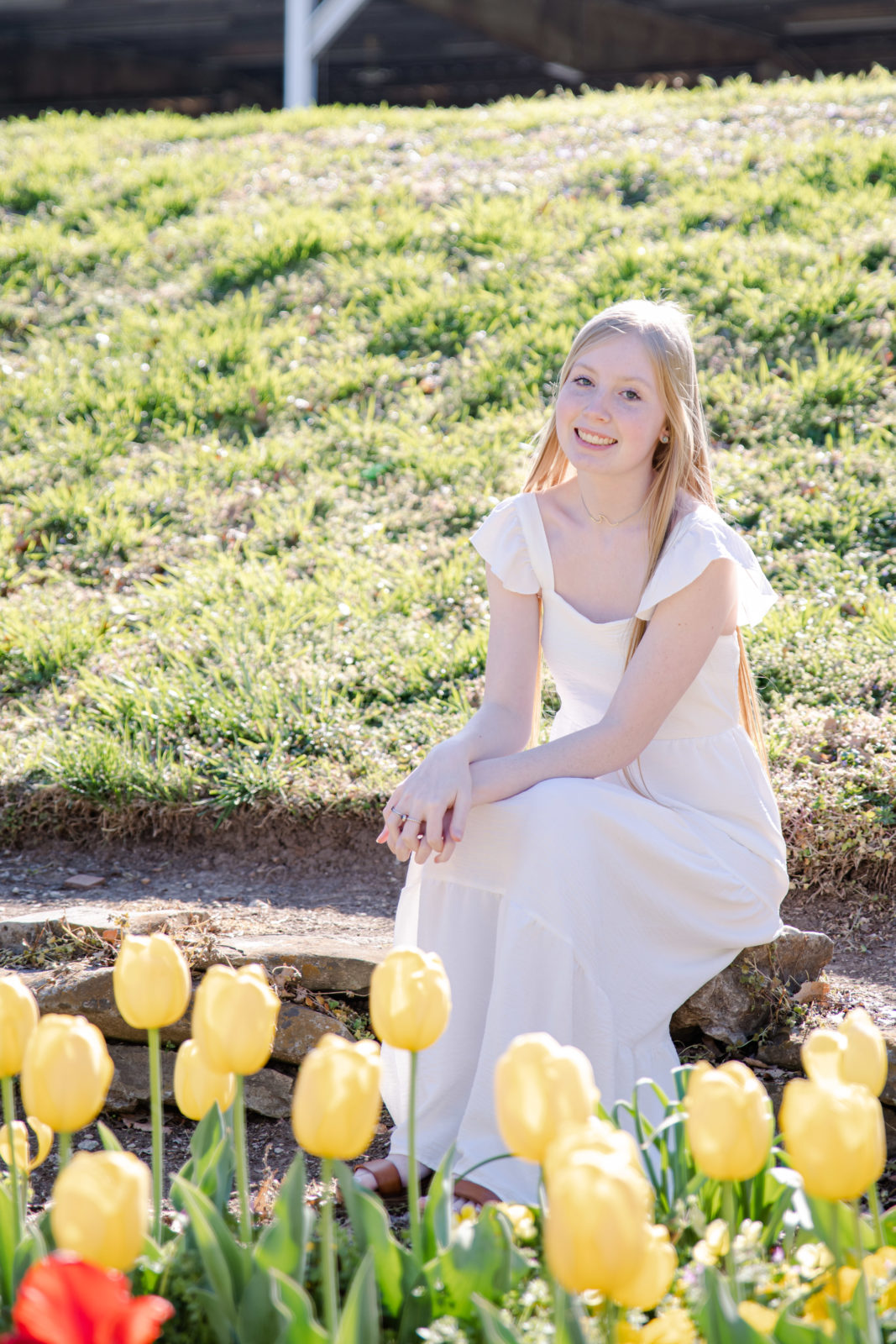 3 Reasons To Book A Spring Senior Session - klemphotography.org